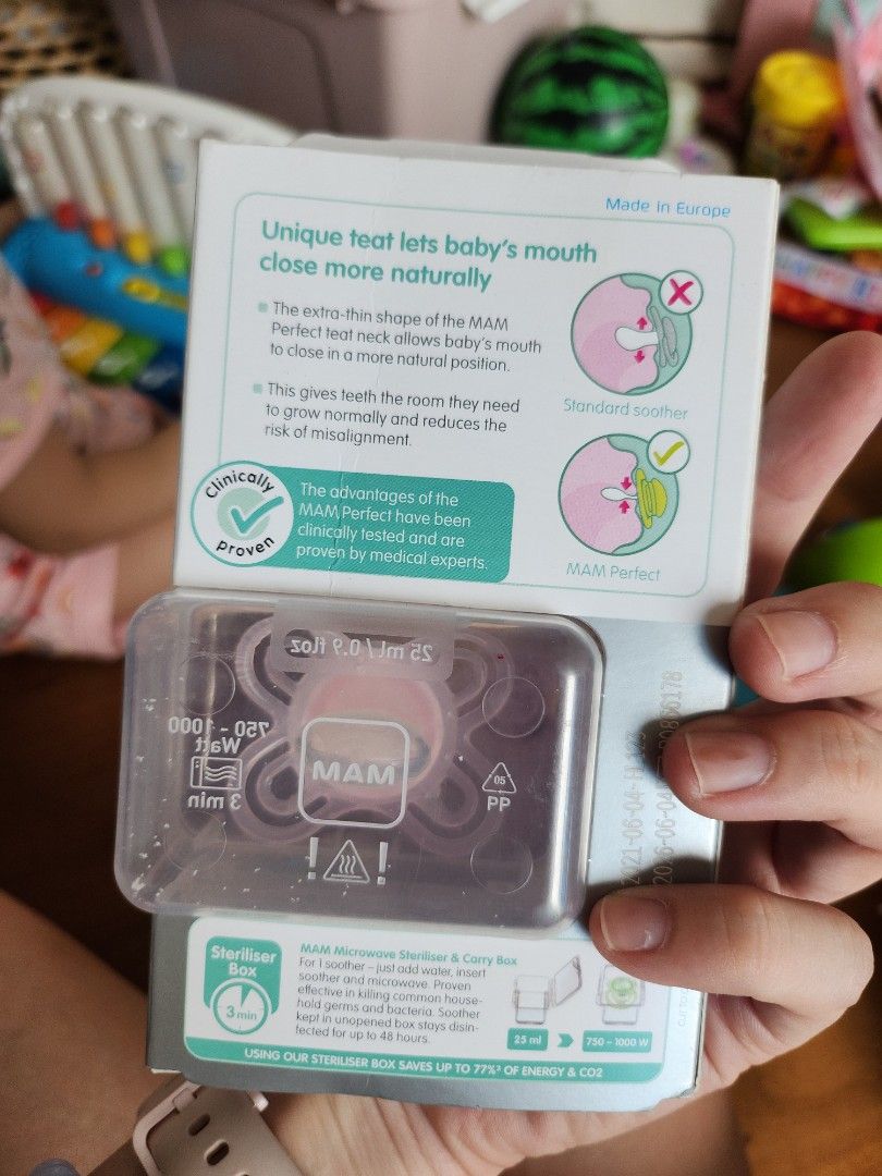 Mam newborn pacifier FREE Clipper (in a set), Babies & Kids, Nursing ...