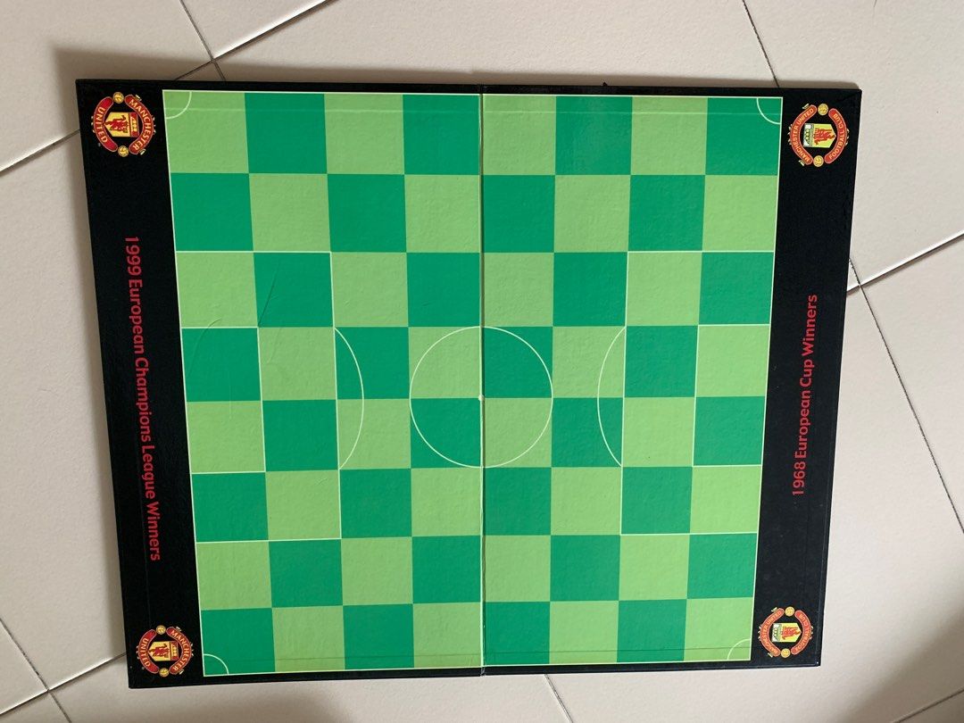 Manchester United Chess Set, Hobbies & Toys, Toys & Games on Carousell