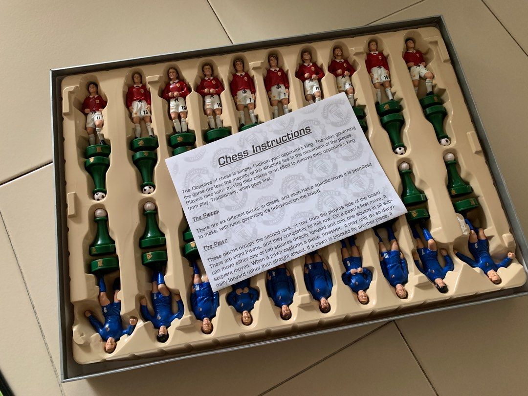 Manchester United Chess Set, Hobbies & Toys, Toys & Games on Carousell
