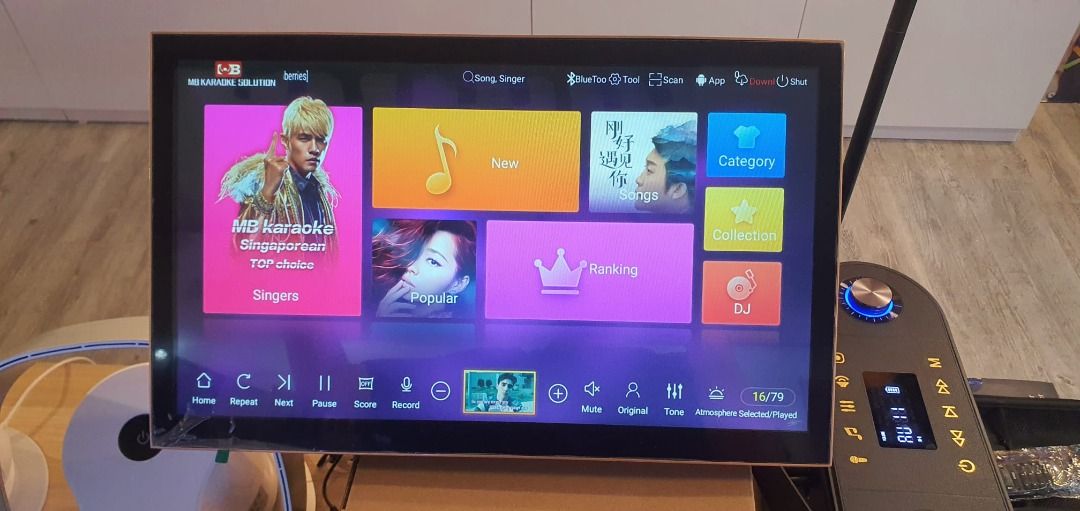 MB solution JUKEBOX Karaoke System Touchscreen 19.5 inch with Song Library Cove with copy right ...