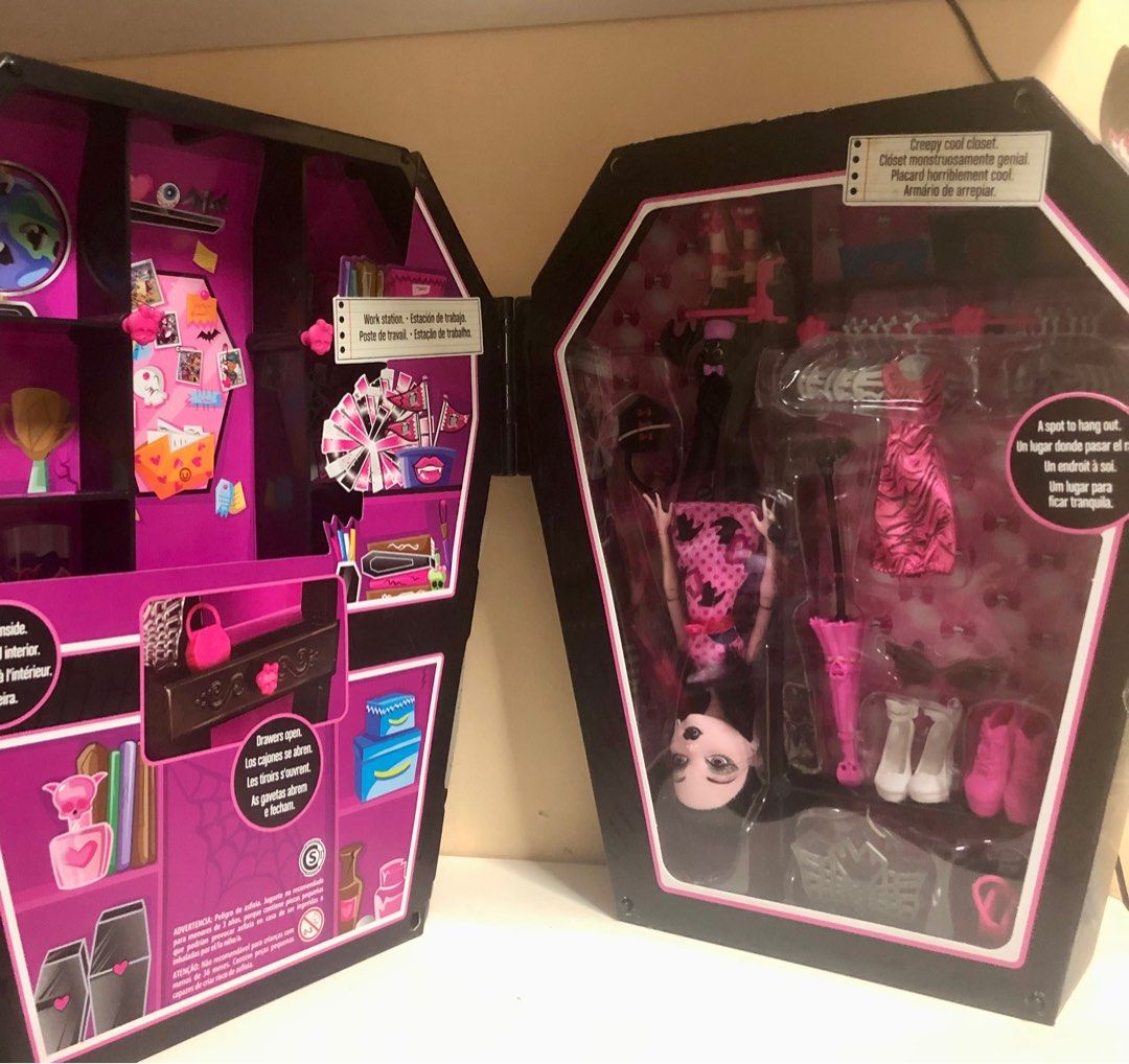 Monster High Draculaura Locker, Hobbies & Toys, Toys & Games on Carousell