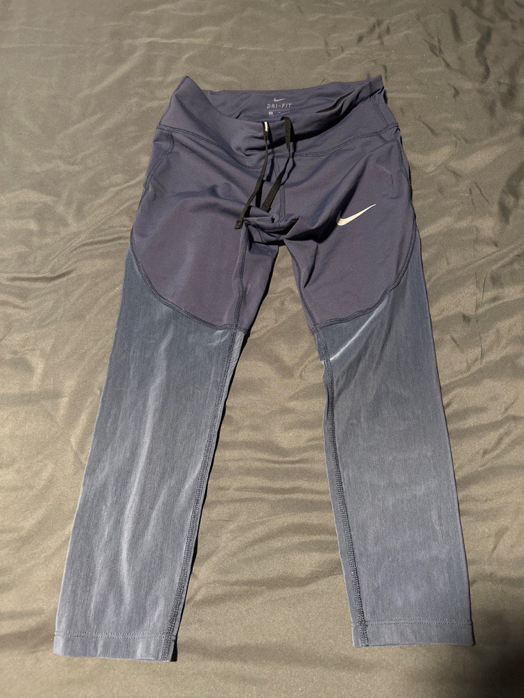 Nike tights (reserved), Women's Fashion, Activewear on Carousell