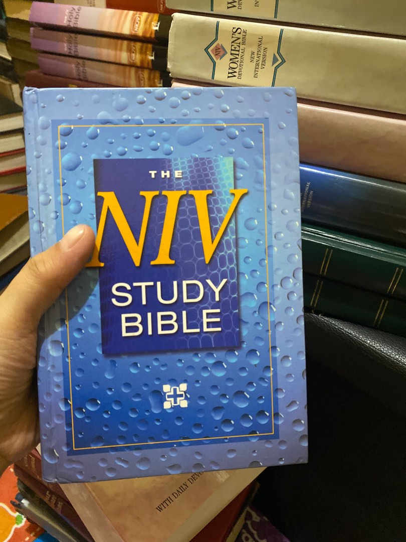 NIV study Bible compact, Hobbies & Toys, Books & Magazines, Religion ...