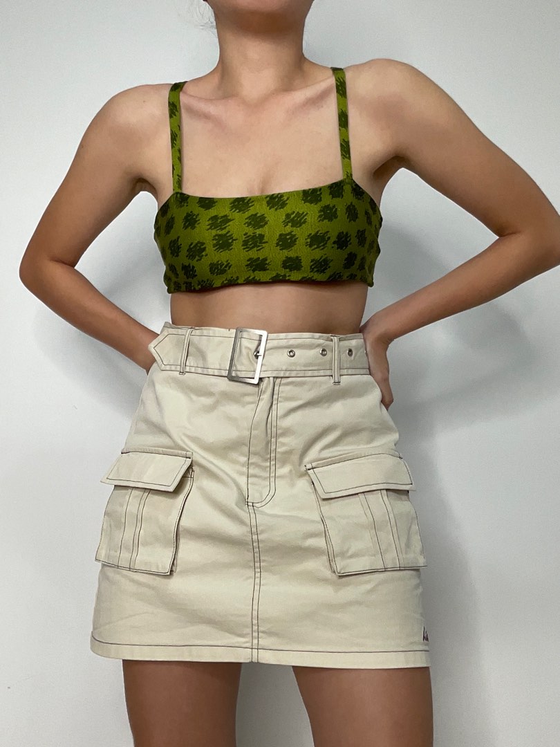 Olive green cut-out straight top, Women's Fashion, Tops, Sleeveless on ...