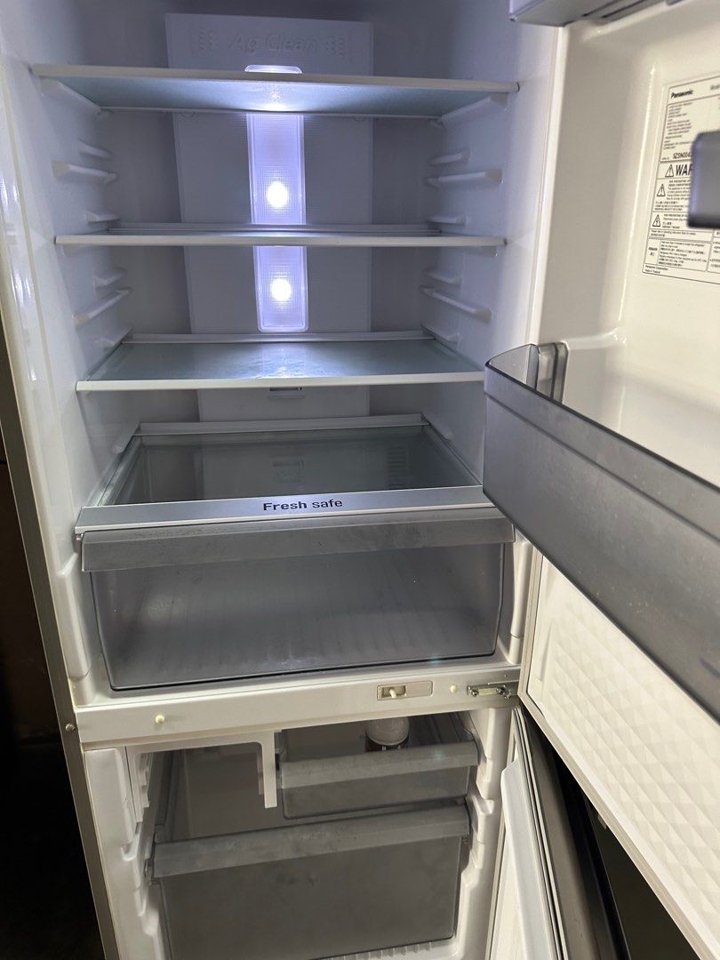 PANASONIC ECONAVI Inverter bottom freezer fridge 238L, TV & Home ...
