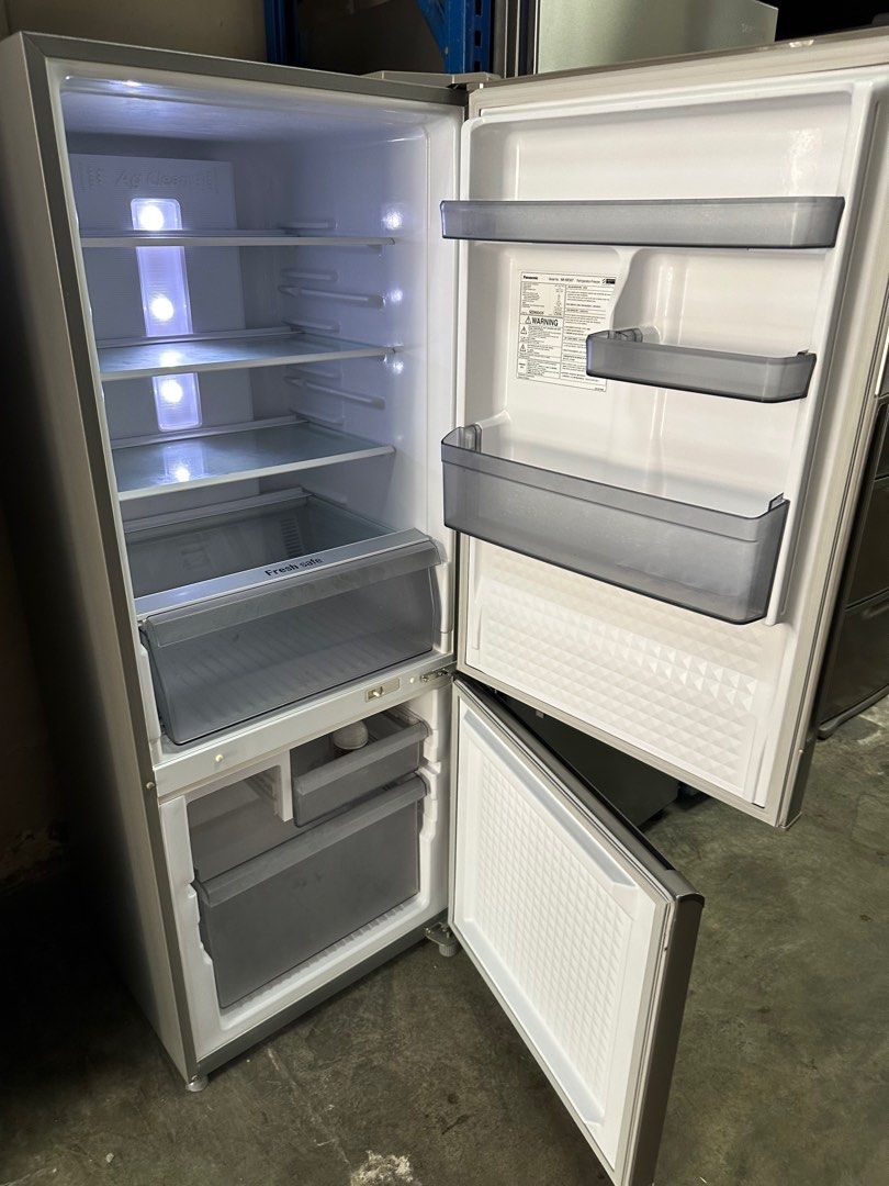 PANASONIC ECONAVI Inverter bottom freezer fridge 238L, TV & Home ...