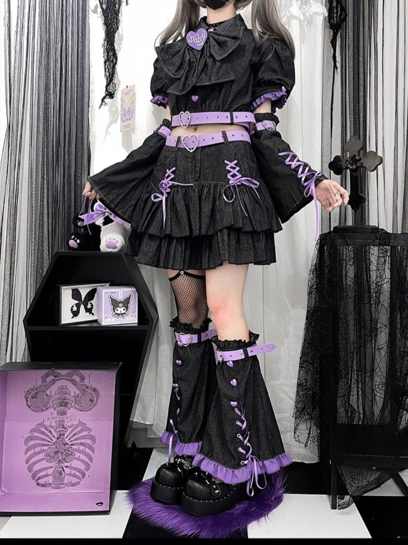 (PO) Gothic y2k Lolita crop top with skirt set, Women's Fashion ...