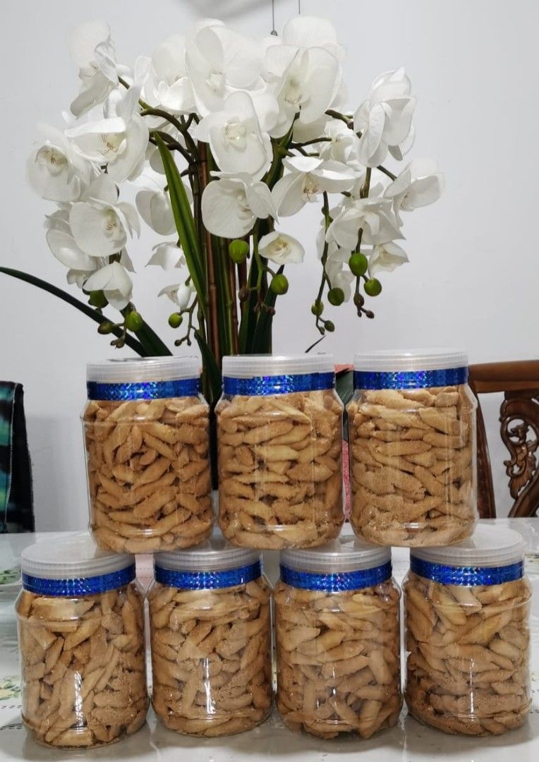 Popia Nestum Kuih Raya, Food & Drinks, Homemade Bakes on Carousell