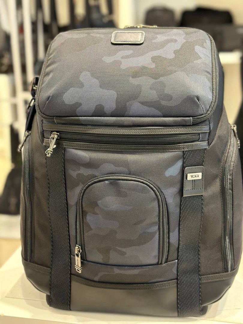 (PREORDER) TUMI PHINNEY LARGE BACKPACK, Men's Fashion, Bags, Backpacks on Carousell