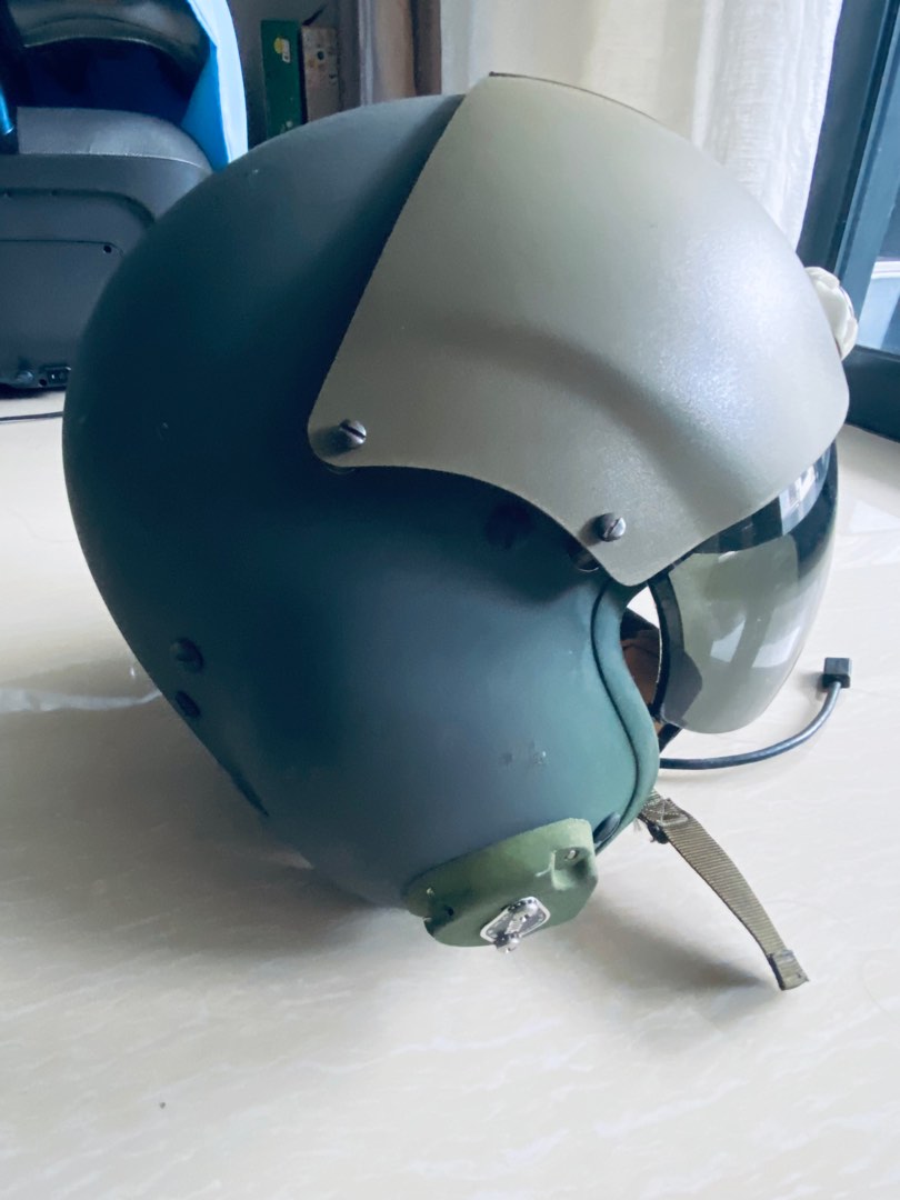 RARE HGU-39/P Pilot flight helmet SPH-4, Everything Else on Carousell