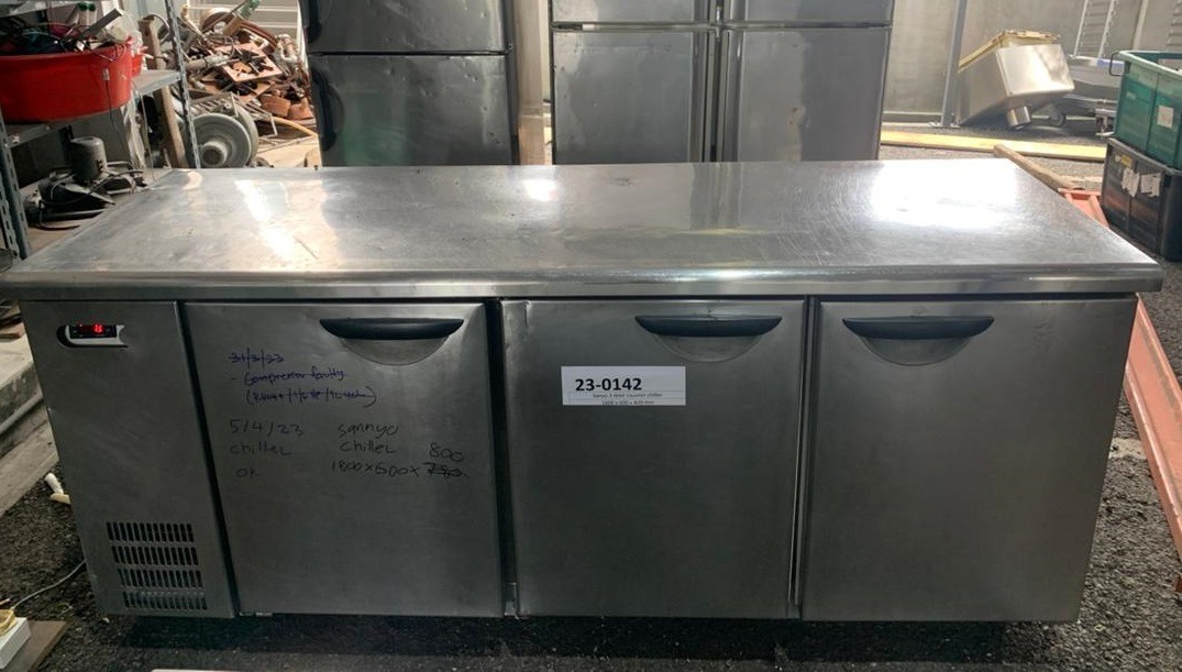 Sanyo 3 door counter chiller, TV & Home Appliances, Kitchen Appliances ...