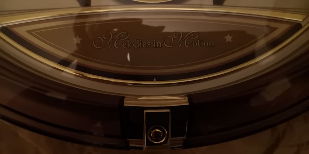 SEIKO QXM211GRH Melodies in Motion golden wall clock (Rare), Furniture ...