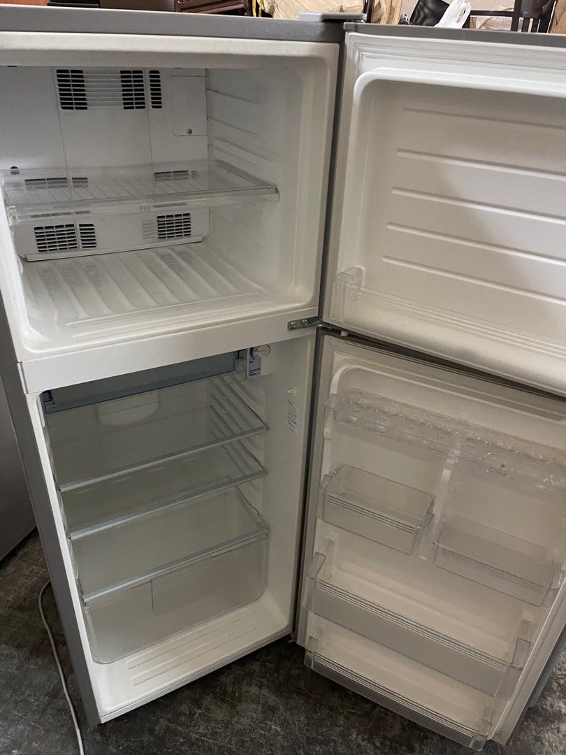 Sharp 203l 2 door fridge / refrigerator, TV & Home Appliances, Kitchen ...