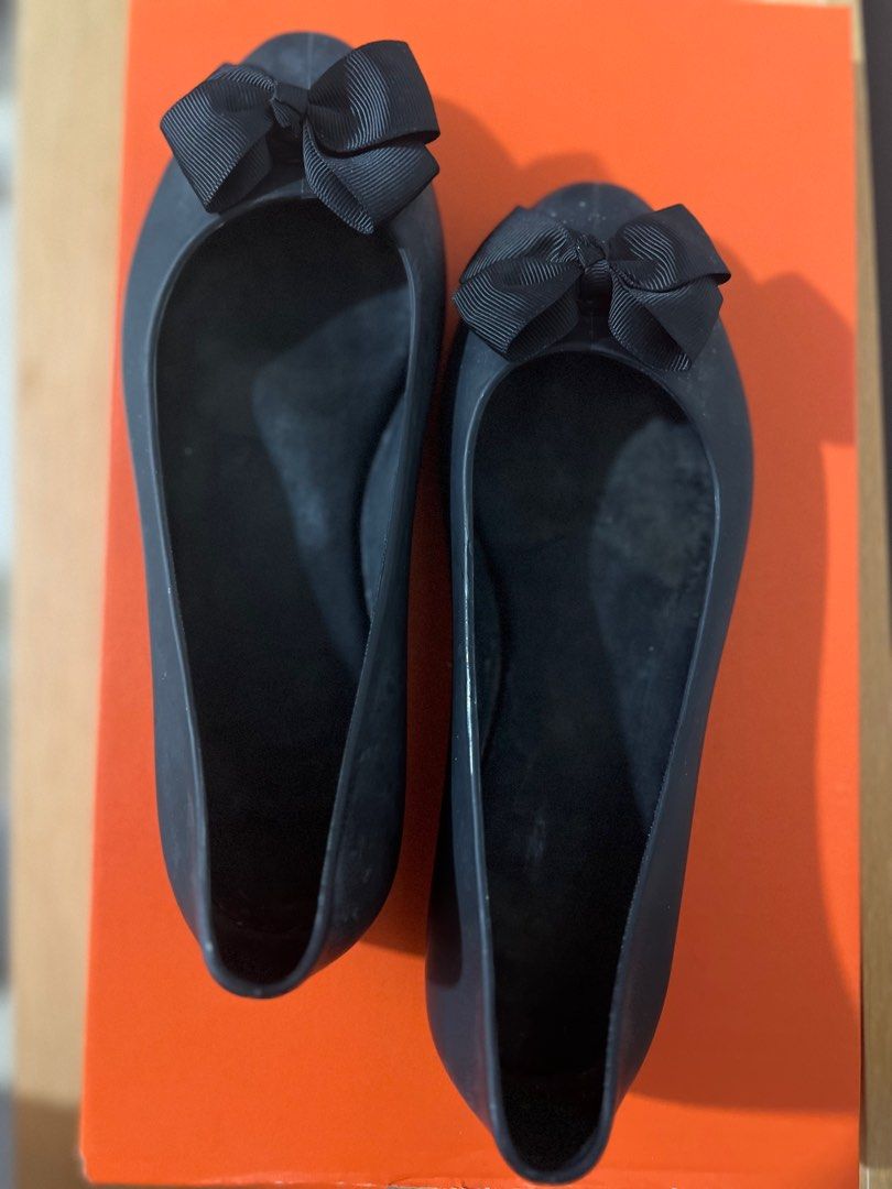 SO FAB! Black Plastic flats, Women's Fashion, Footwear, Flats & Sandals ...