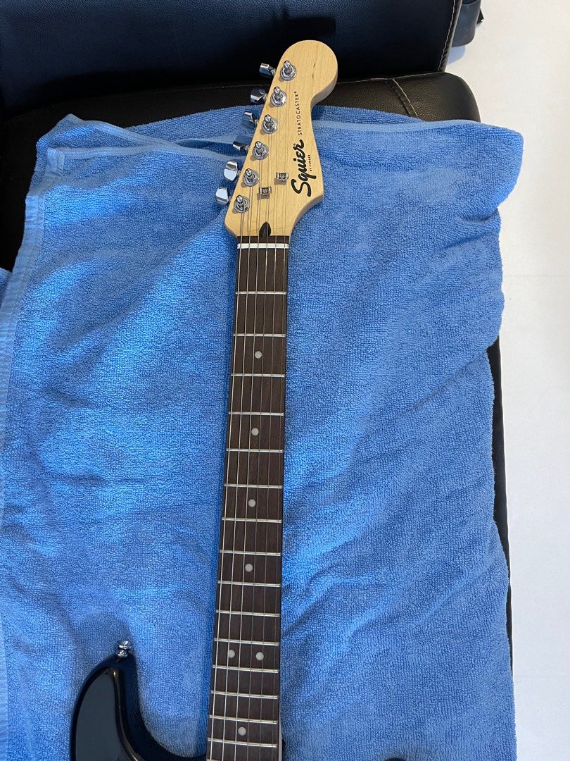 Squire by Fender full box, Hobbies & Toys, Music & Media, Musical ...