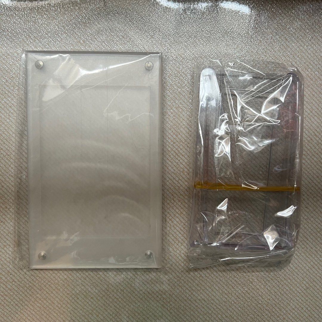 TCG 1-Card Clear Acrylic Display with stand, Hobbies & Toys, Toys ...