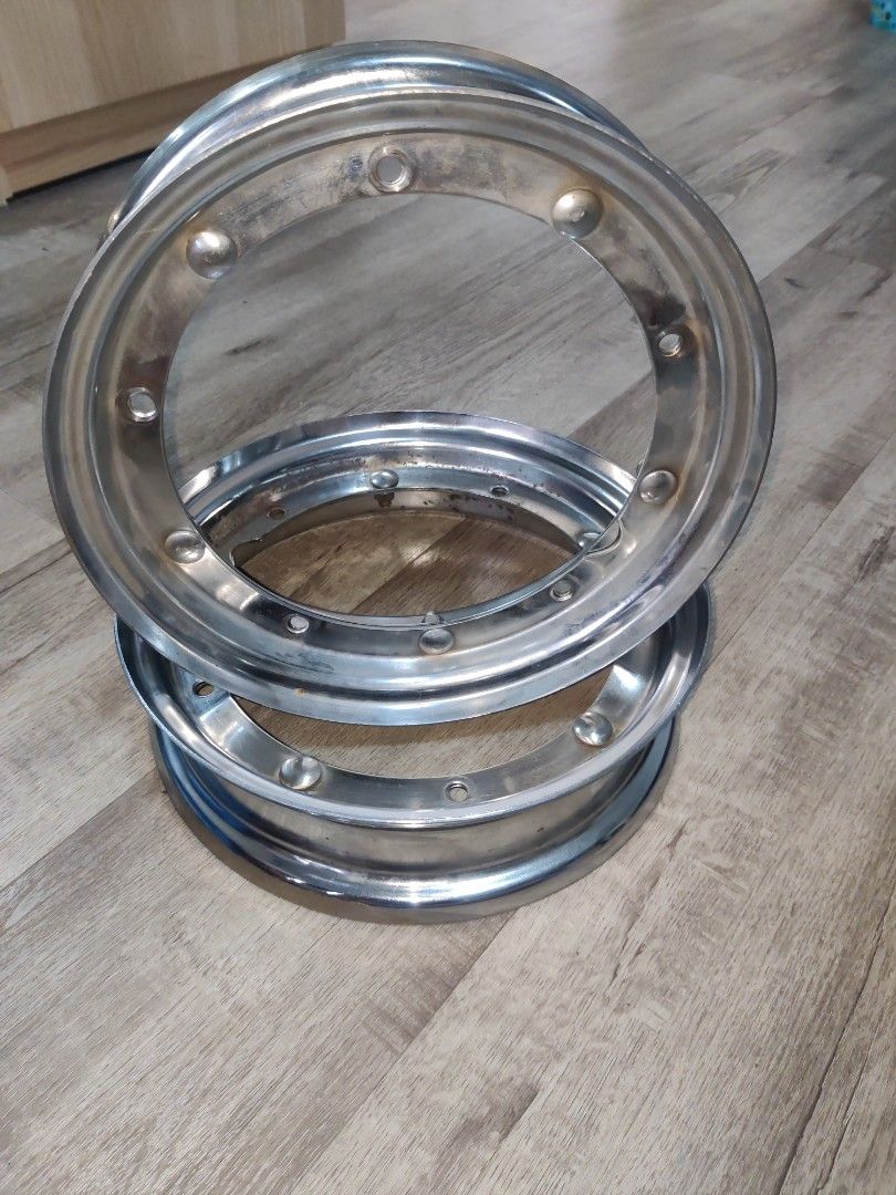 VESPA 10 INCH SPLIT RIMS, Motorcycles, Motorcycle Accessories on Carousell