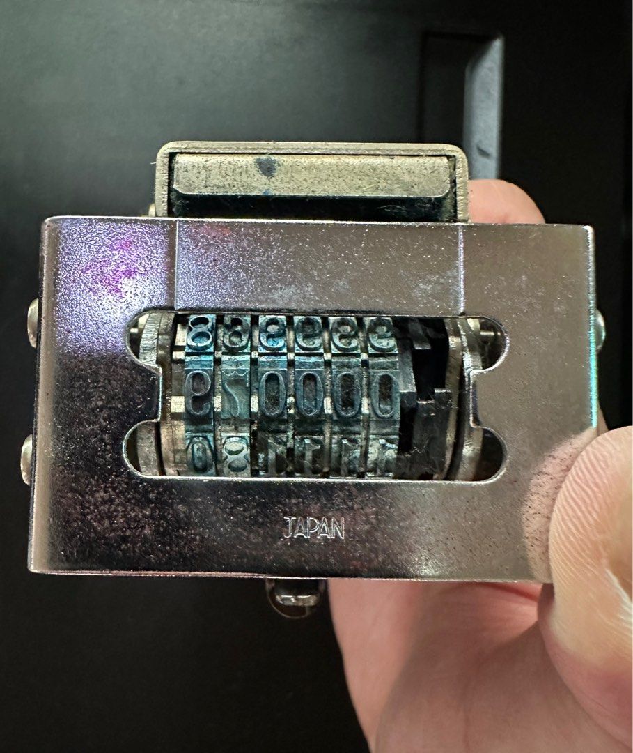 Vintage Uchida C-7 Automatic Numbering Machine C-Type JAPAN RARE, 興趣及遊戲, 手作＆自家設計, 其他 - Carousell
