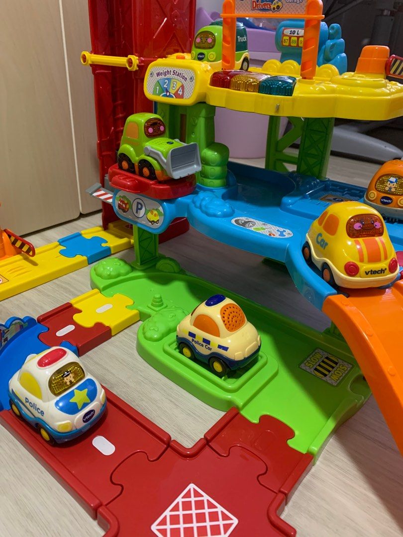 Vtech Parking Garage and Airport sets (vehicle toys), Hobbies & Toys ...