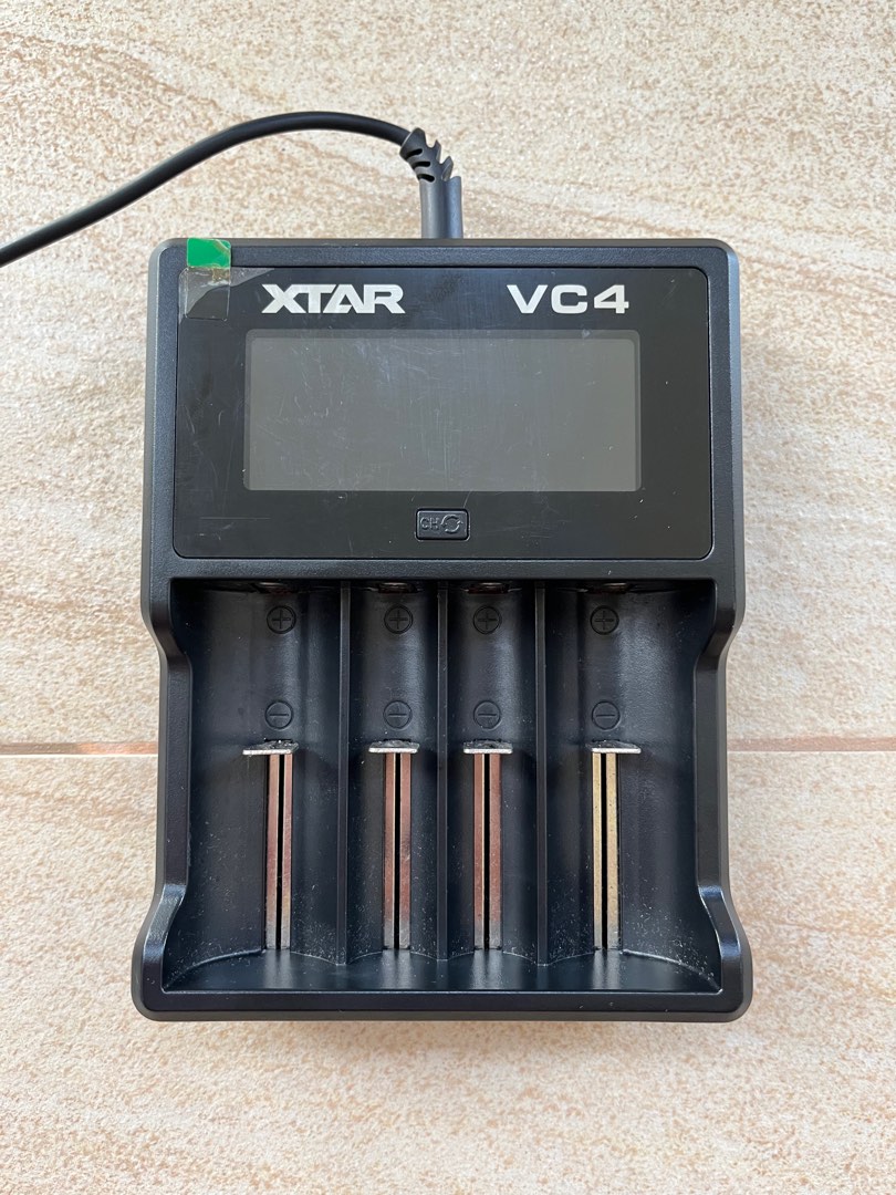 XTAR VC4 High Speed Rechargeable Battery Charger, Mobile Phones ...