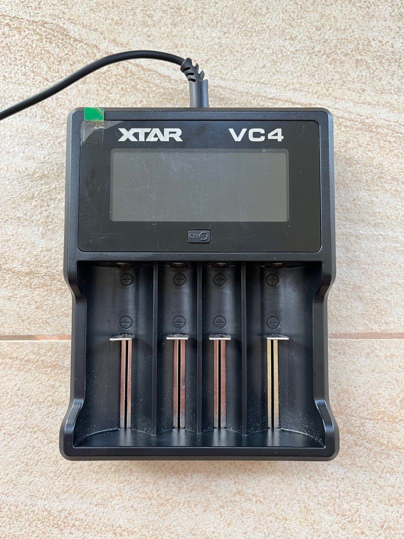 XTAR VC4 High Speed Rechargeable Battery Charger, Mobile Phones ...