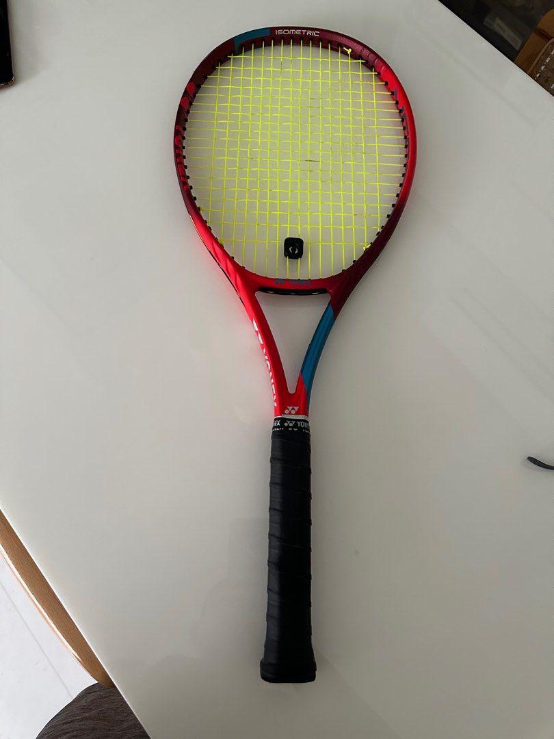 Yonex Vcore 98 2021 version 305g Tennis Racket, Sports Equipment ...