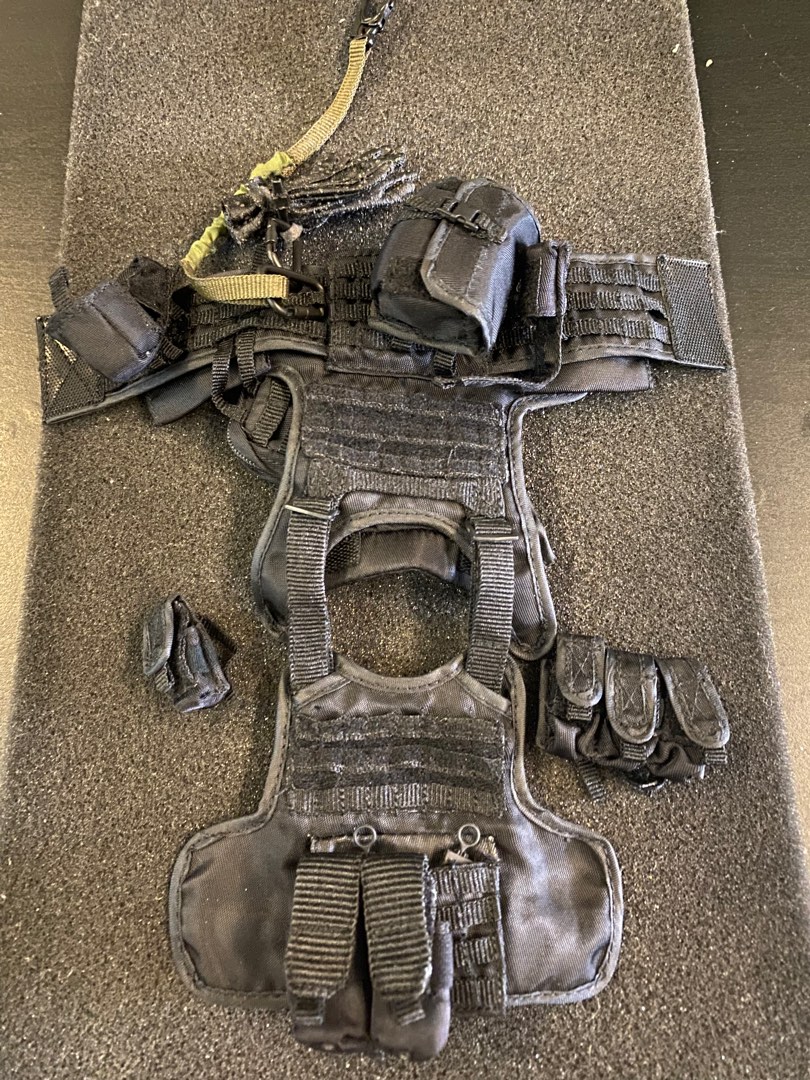 1/6 soldier story fbi Tactical vest, Hobbies & Toys, Toys & Games on ...