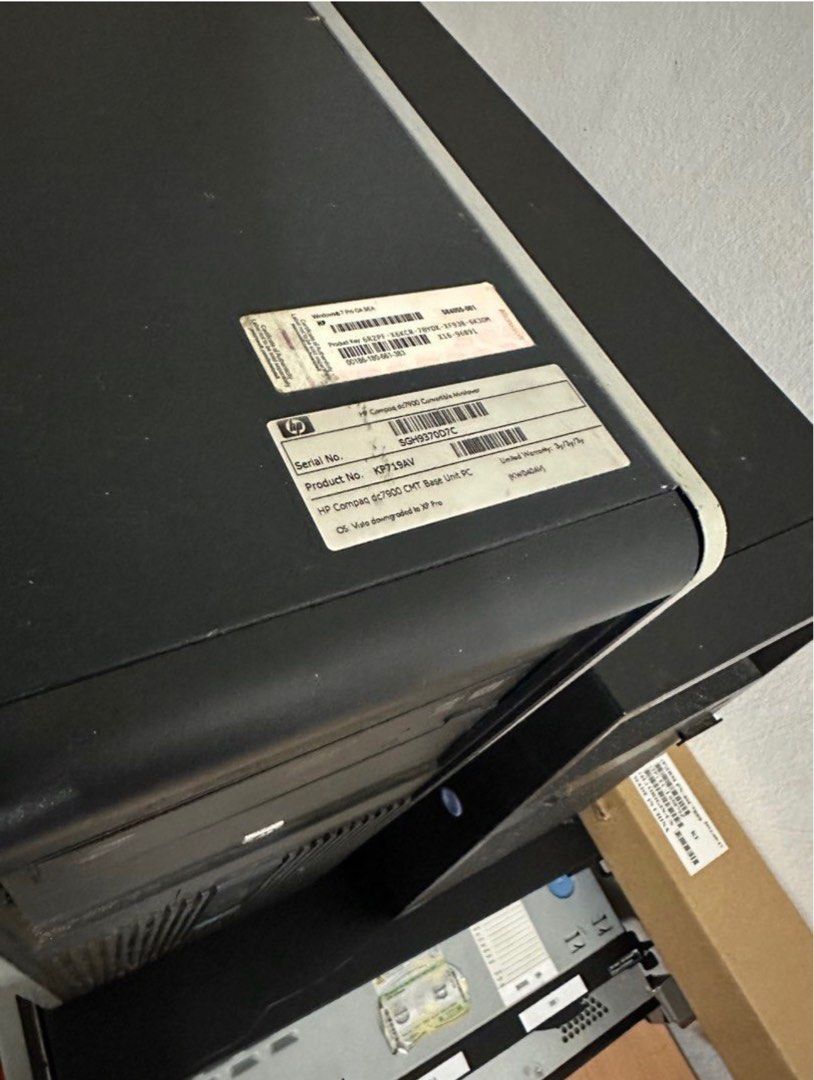 3 server , 1 kvm , 1 hp workstation , brand new railing system and ...