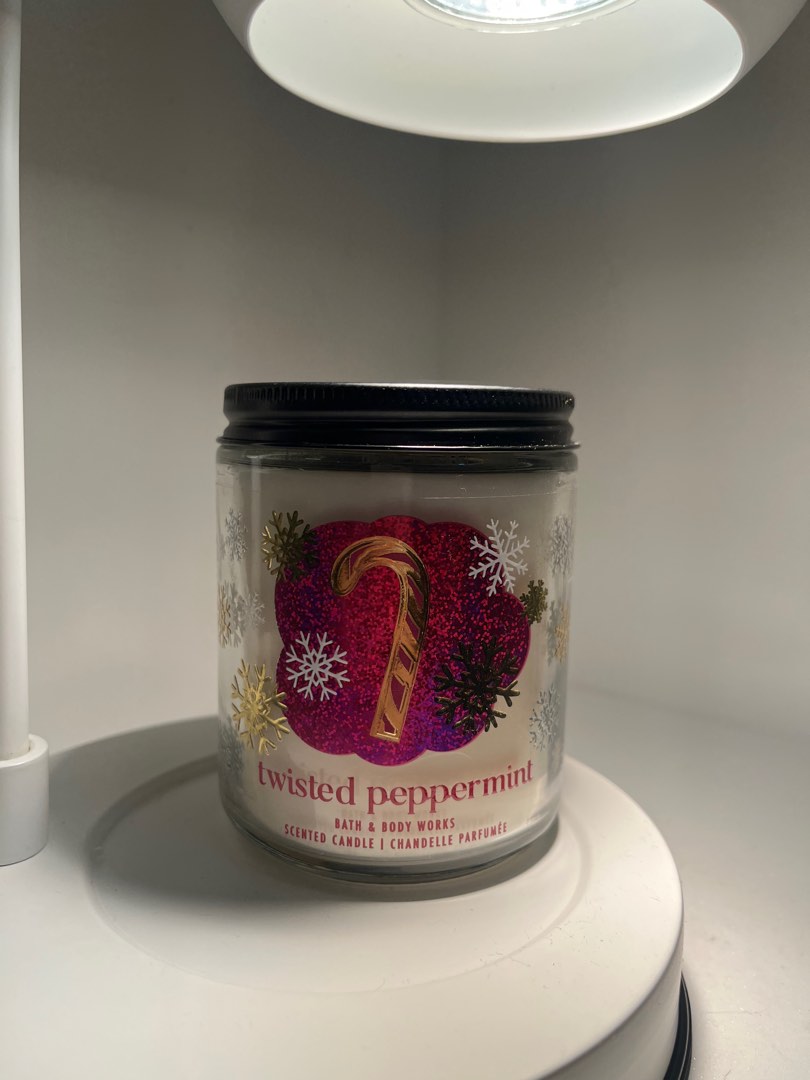 BBW SINGLE WICK CANDLE TWISTED PEPPERMINT, Furniture & Home Living ...