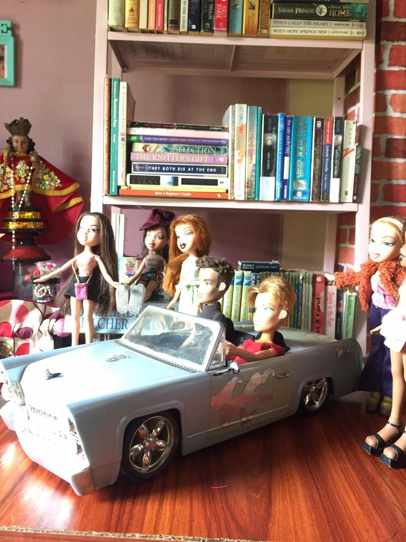 Bratz Vintage Convertible Car (sold), Hobbies & Toys, Toys & Games on ...
