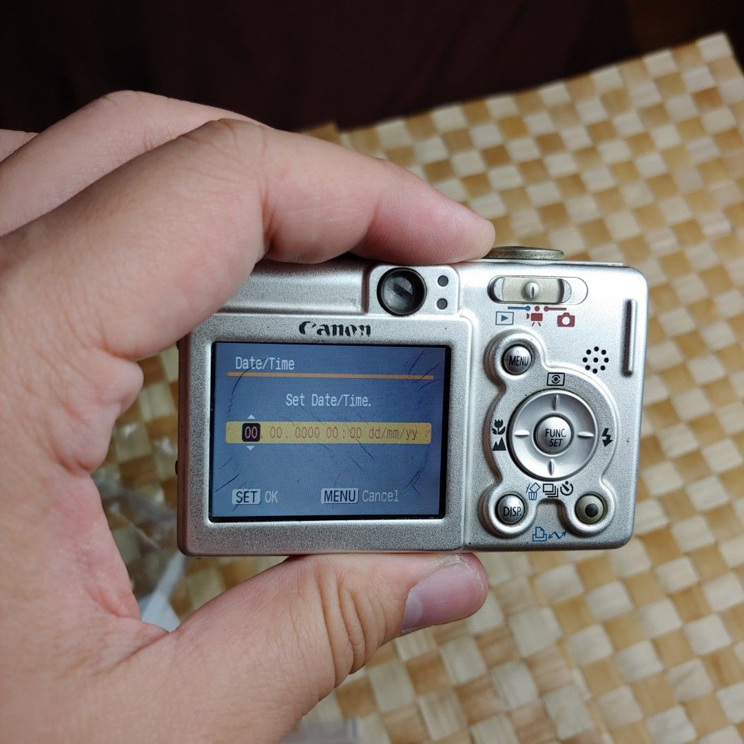 Canon IXUS 30 Vintage Digicam Digital Camera on Carousell