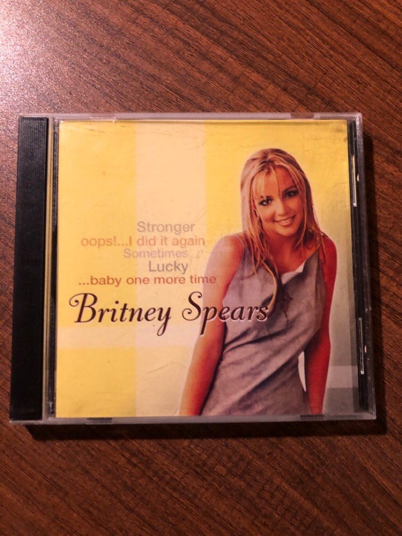 CD Britney Spears stronger lucky, 興趣及遊戲, 音樂、樂器 & 配件, 音樂與媒體 - CD 及 DVD - Carousell