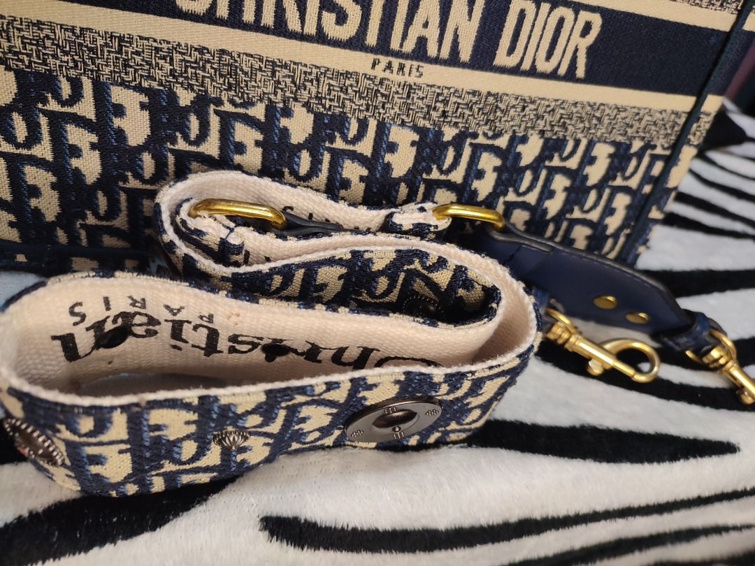 Christian Dior VIP Gift Book Tote Small Size Two Way with Strap on ...