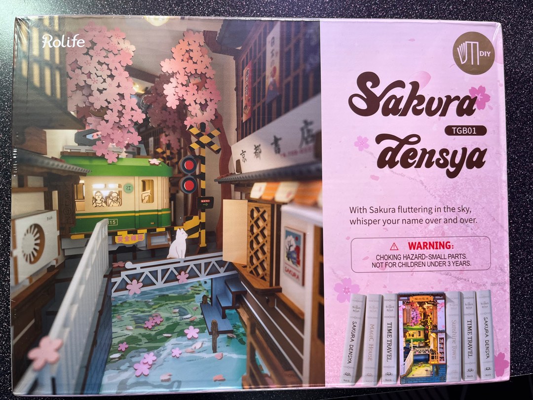 DIY Sakura densya Rolife 3D Bookend, Hobbies & Toys, Stationery & Craft ...