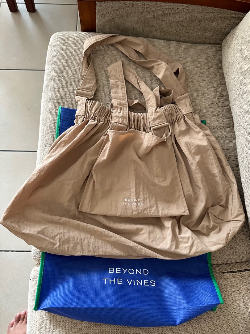 Dumpling Bag - Beyond the Vines, Women's Fashion, Bags & Wallets, Tote ...