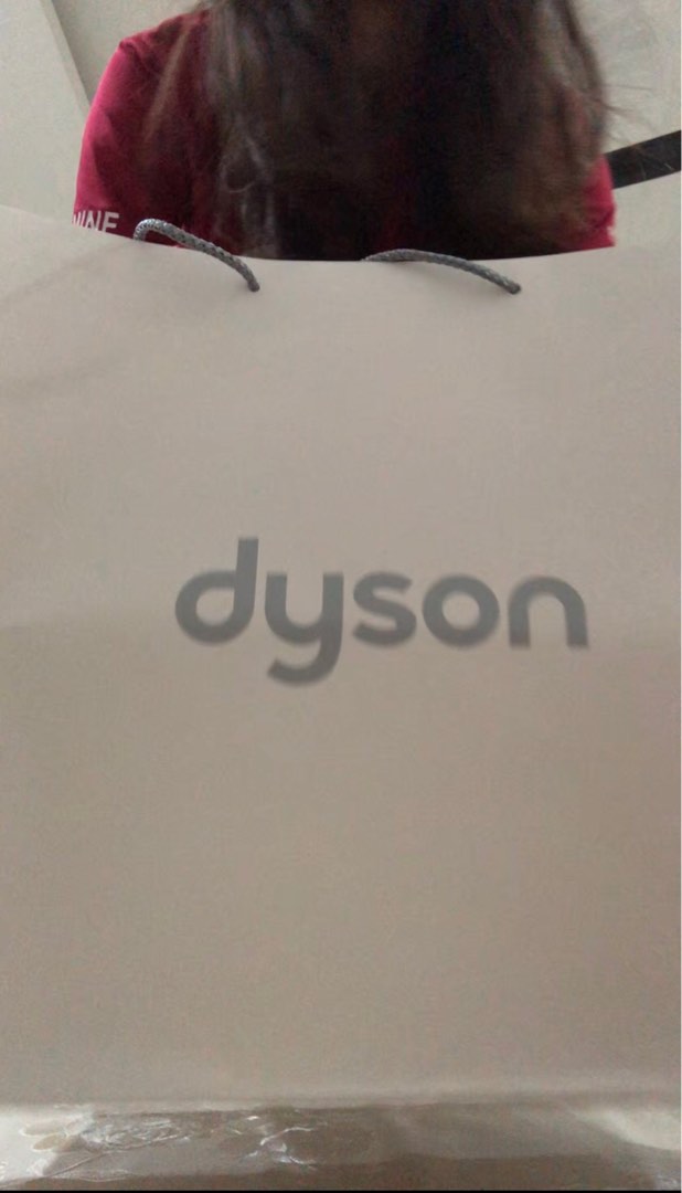 Dyson Airwrap cardboard packaging on Carousell