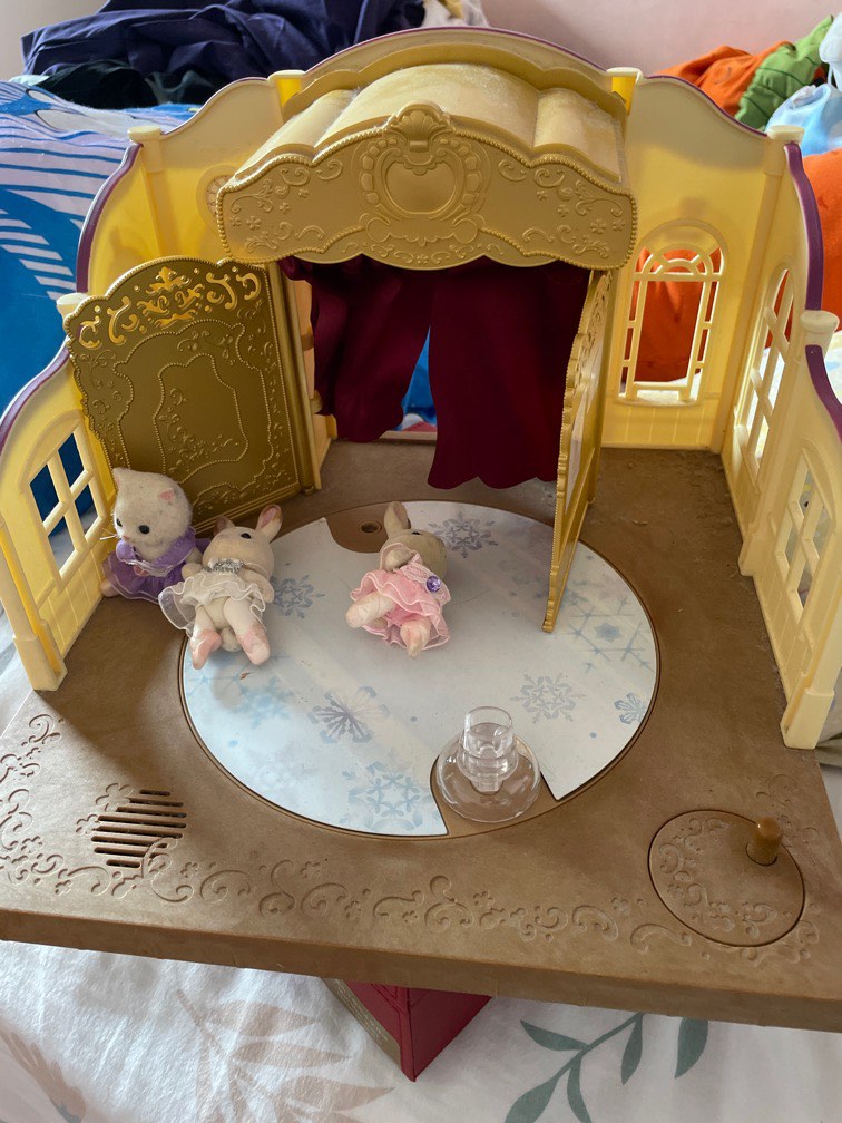 Free ballet stage . Scandinavian family, Hobbies & Toys, Toys & Games ...