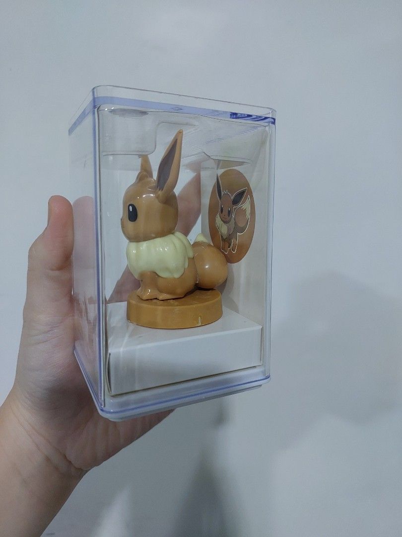 Fun claw Pokemon Eevee Figurine Figure Display Case, Hobbies & Toys ...