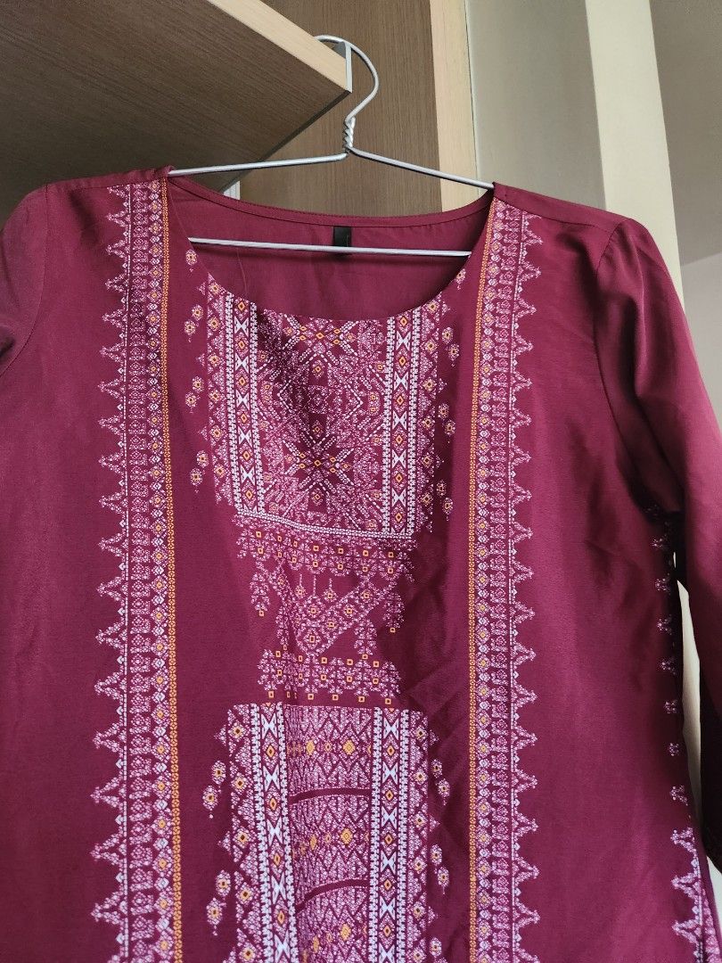 Geometric Top, Women's Fashion, Tops, Blouses on Carousell