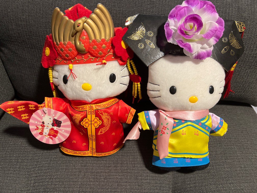 Hello Kitty collectible plushie, Hobbies & Toys, Memorabilia ...