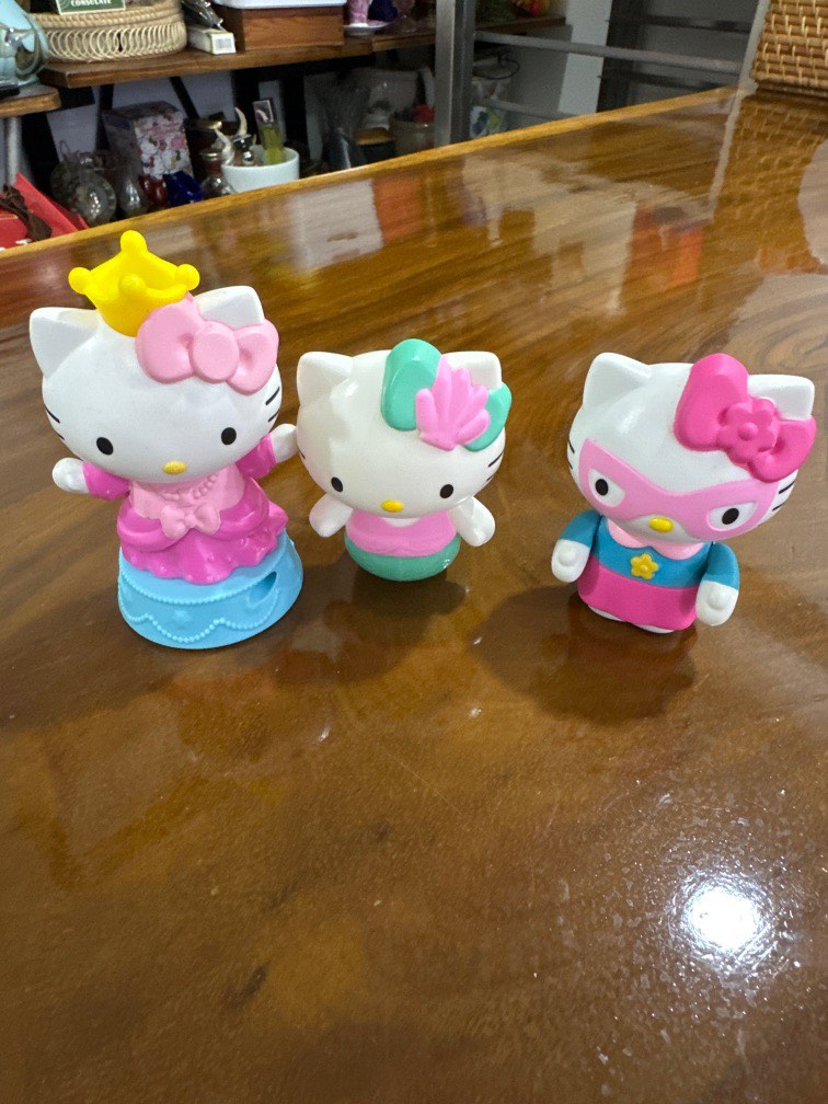 hello kitty display, Hobbies & Toys, Memorabilia & Collectibles ...