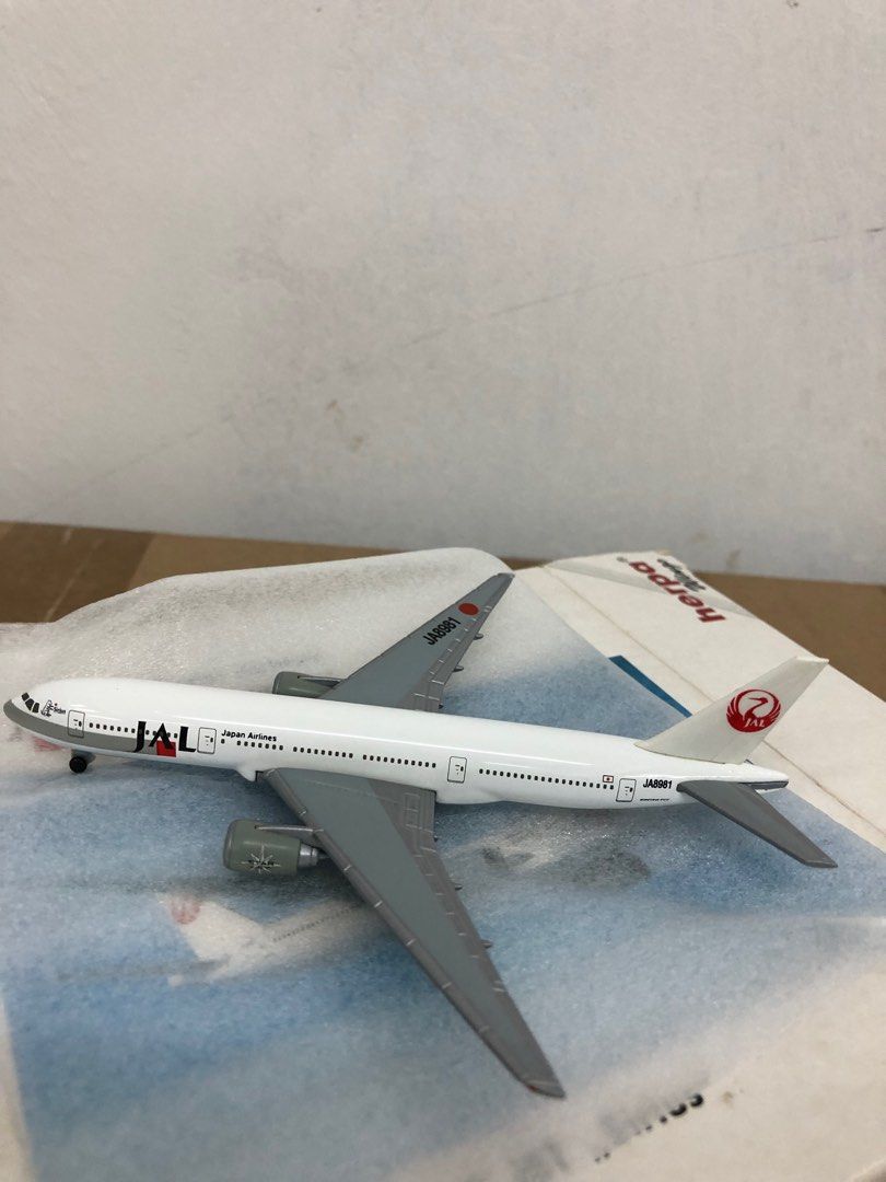 Herpa JAL B777, Star Jet Sirius 1:500, 興趣及遊戲, 收藏品及紀念品, 古董收藏 - Carousell