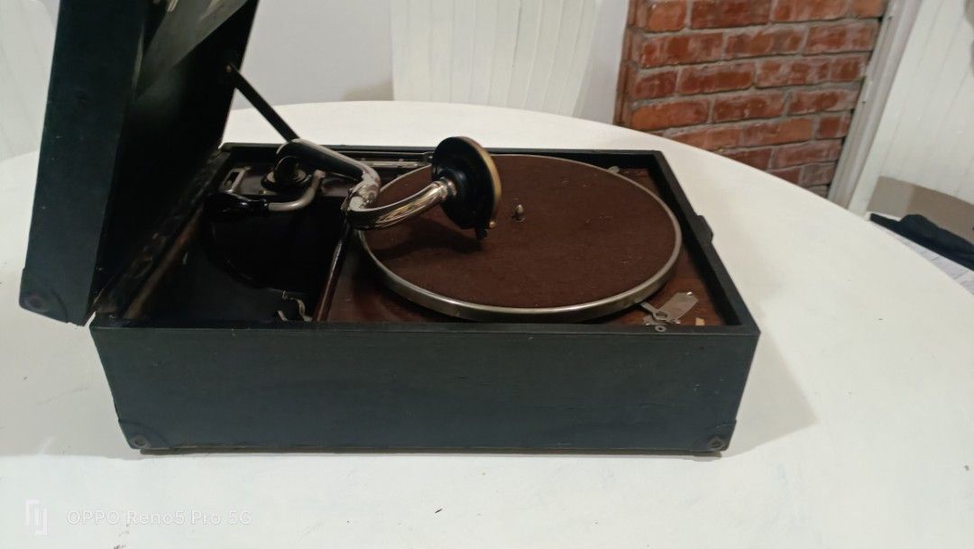 HMV Phonograph model 102, Hobbies & Toys, Collectibles & Memorabilia ...