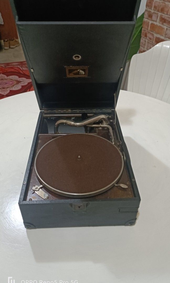 HMV Phonograph model 102, Hobbies & Toys, Collectibles & Memorabilia, Vintage Collectibles on ...