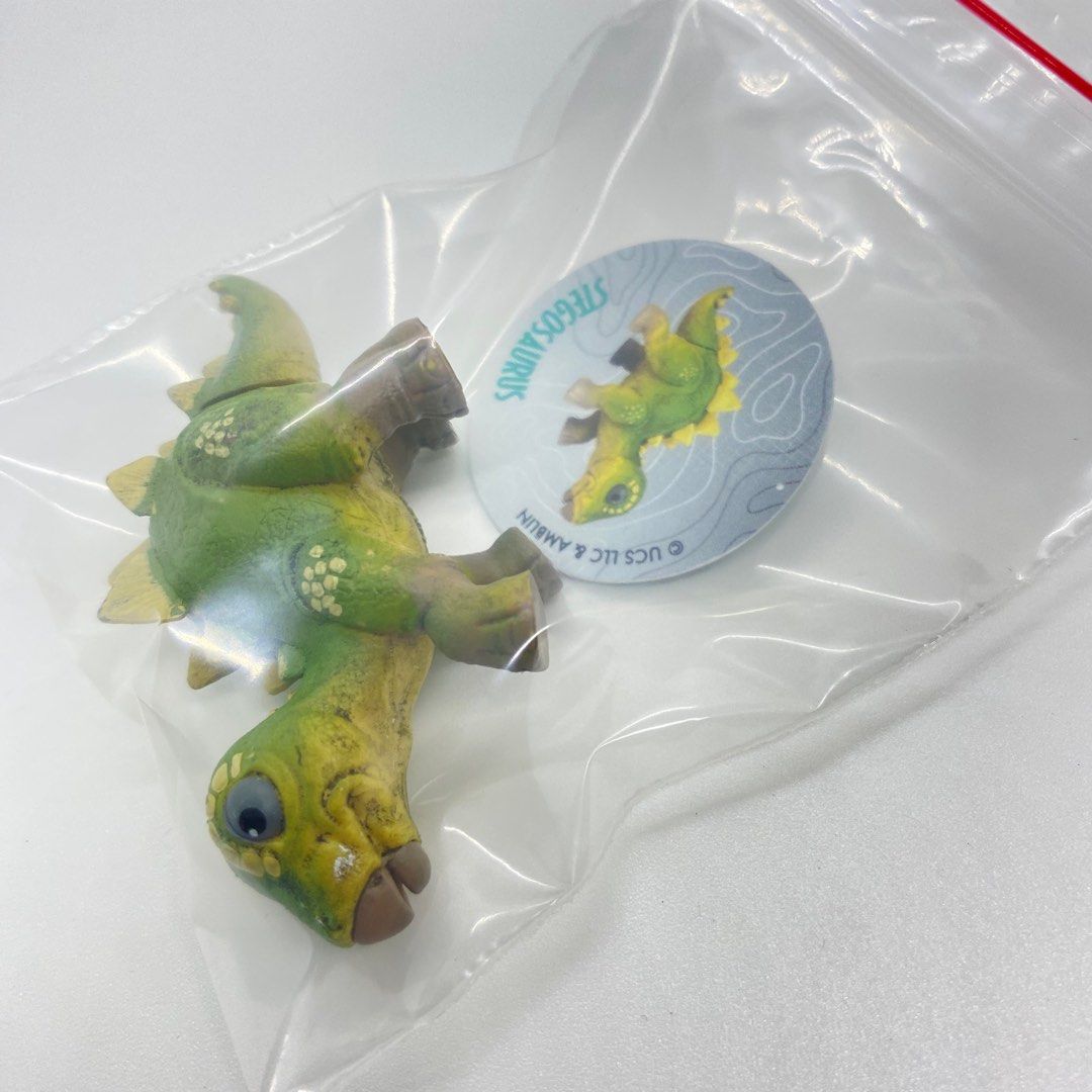 Jurassic Park World Captivz Hatchlings Stegosaurus Loose with Card ...