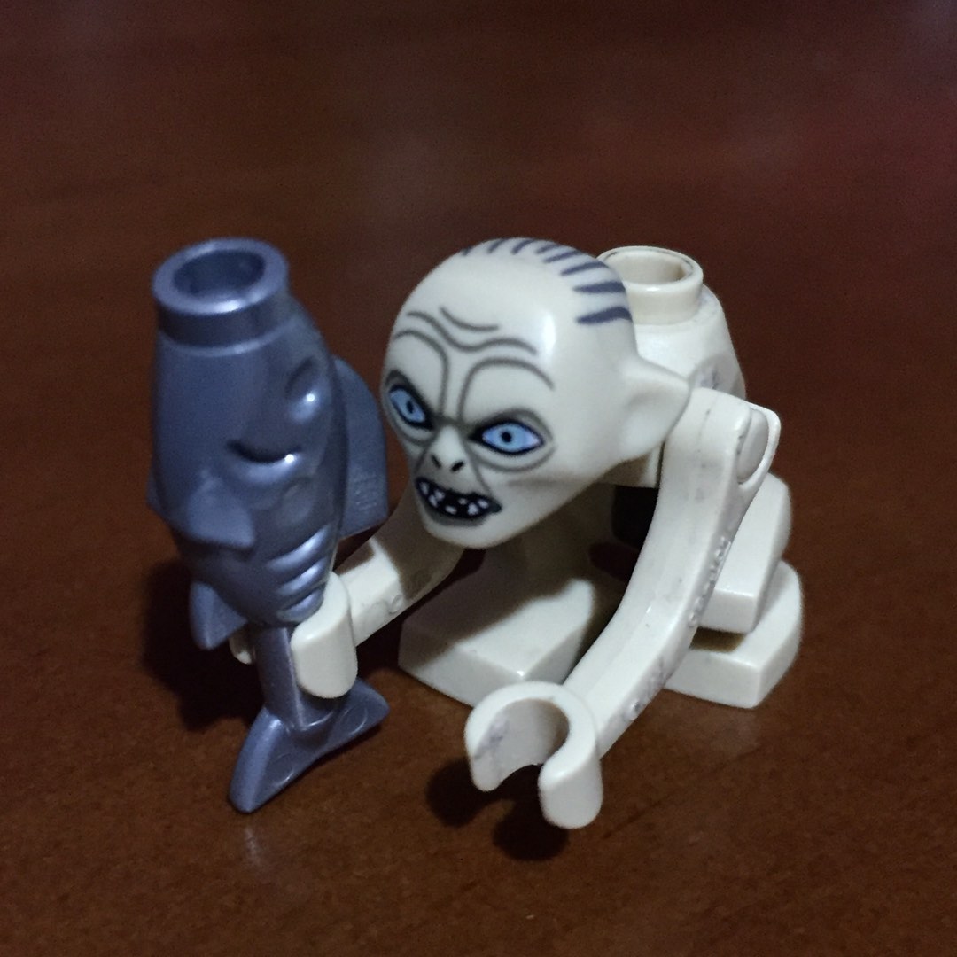 Lego Minifigure #16: Gollum (Lord of the Rings / Hobbit), Hobbies ...