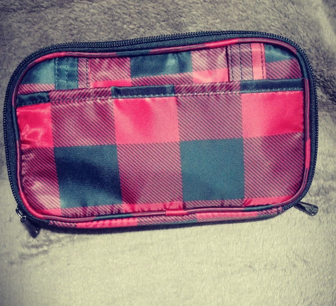 Lug Roundabout Wallet Convertible Crossbody Bag, Women's Fashion, Bags ...