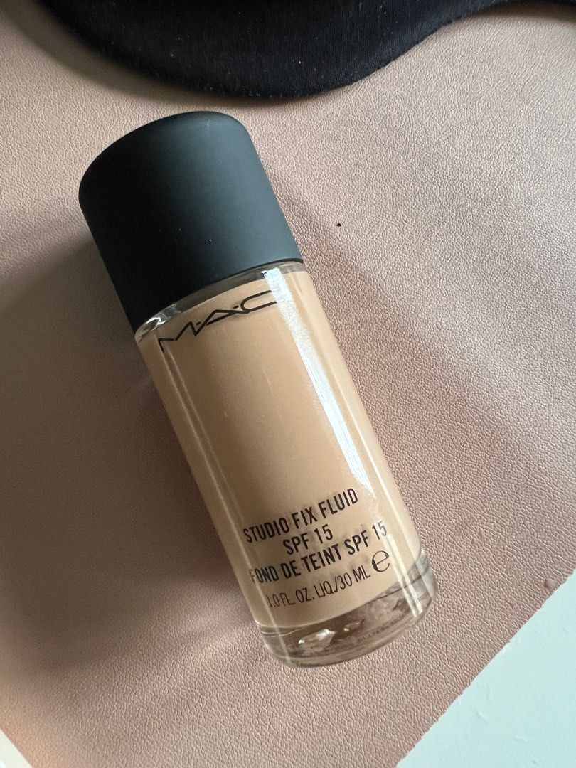 MAC Studio Fix Fluid SPF15 in shade NW25, Beauty & Personal Care, Face ...