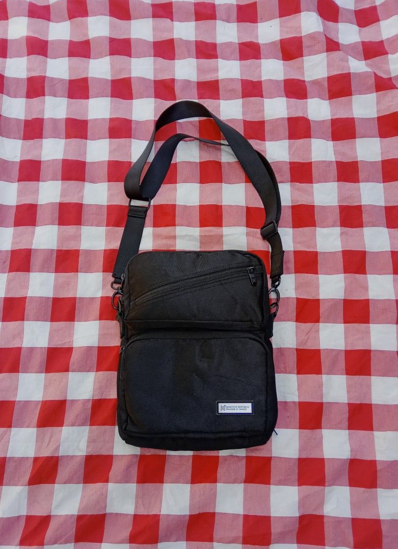 Monster Republic, Fesyen Pria, Tas & Dompet , Tas Selempang di Carousell