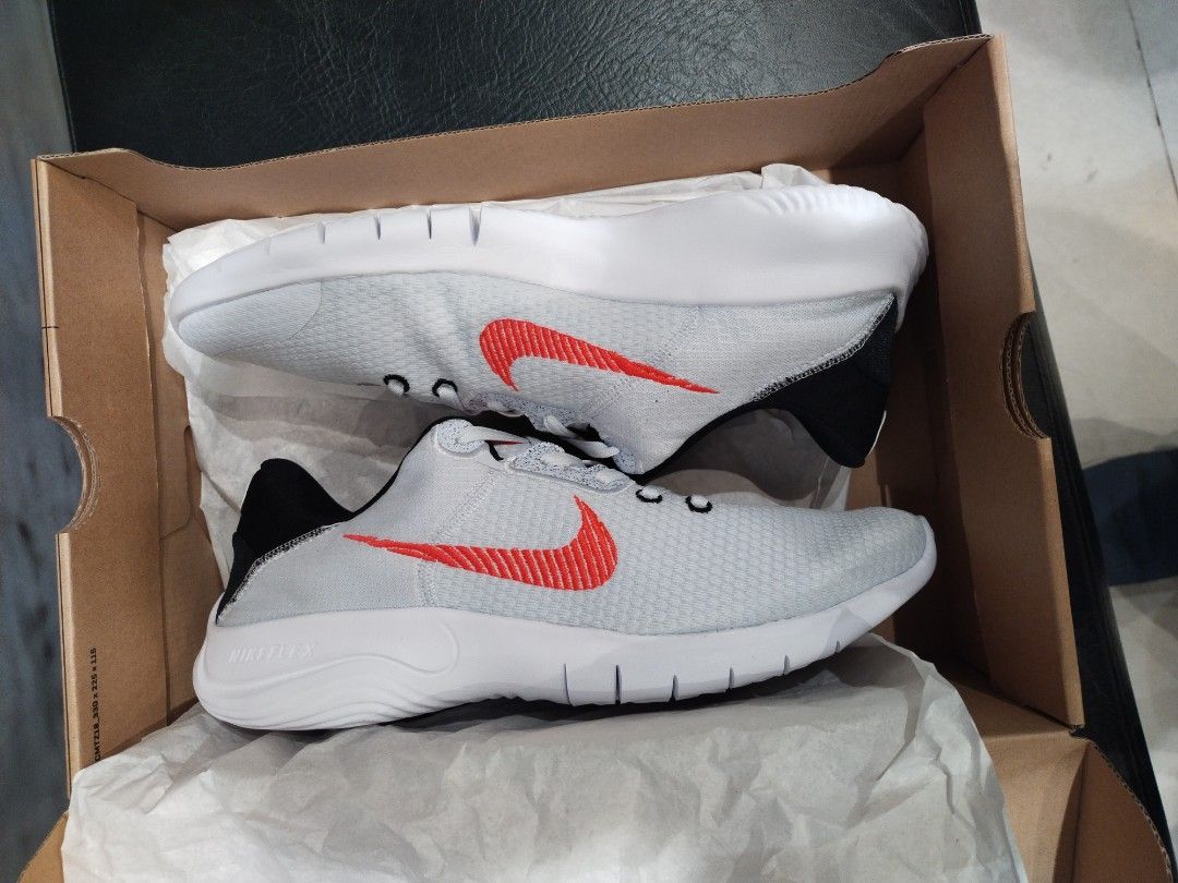 NIKE RUN GYM LEGIT, Women's Fashion, Footwear, Sneakers on Carousell